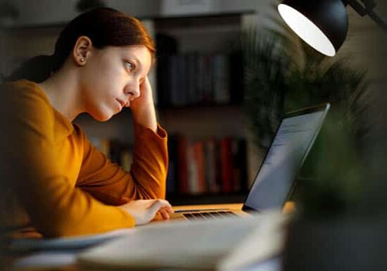 How to Overcome the Main Challenges of Online Learning?