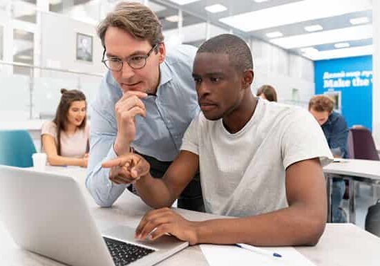 What Makes a College Mentoring Program Successful? | UoPeople