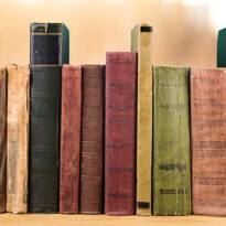 What to Do with Old Textbooks: 12 Ways to Recycle | UoPeople